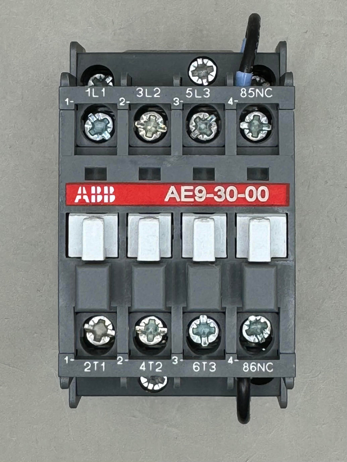 Used Genuine ABB AE9-30-00-81 24V DC 3 Phase Motor Non-Reversing Conta — EcoTech Solutions Inc.