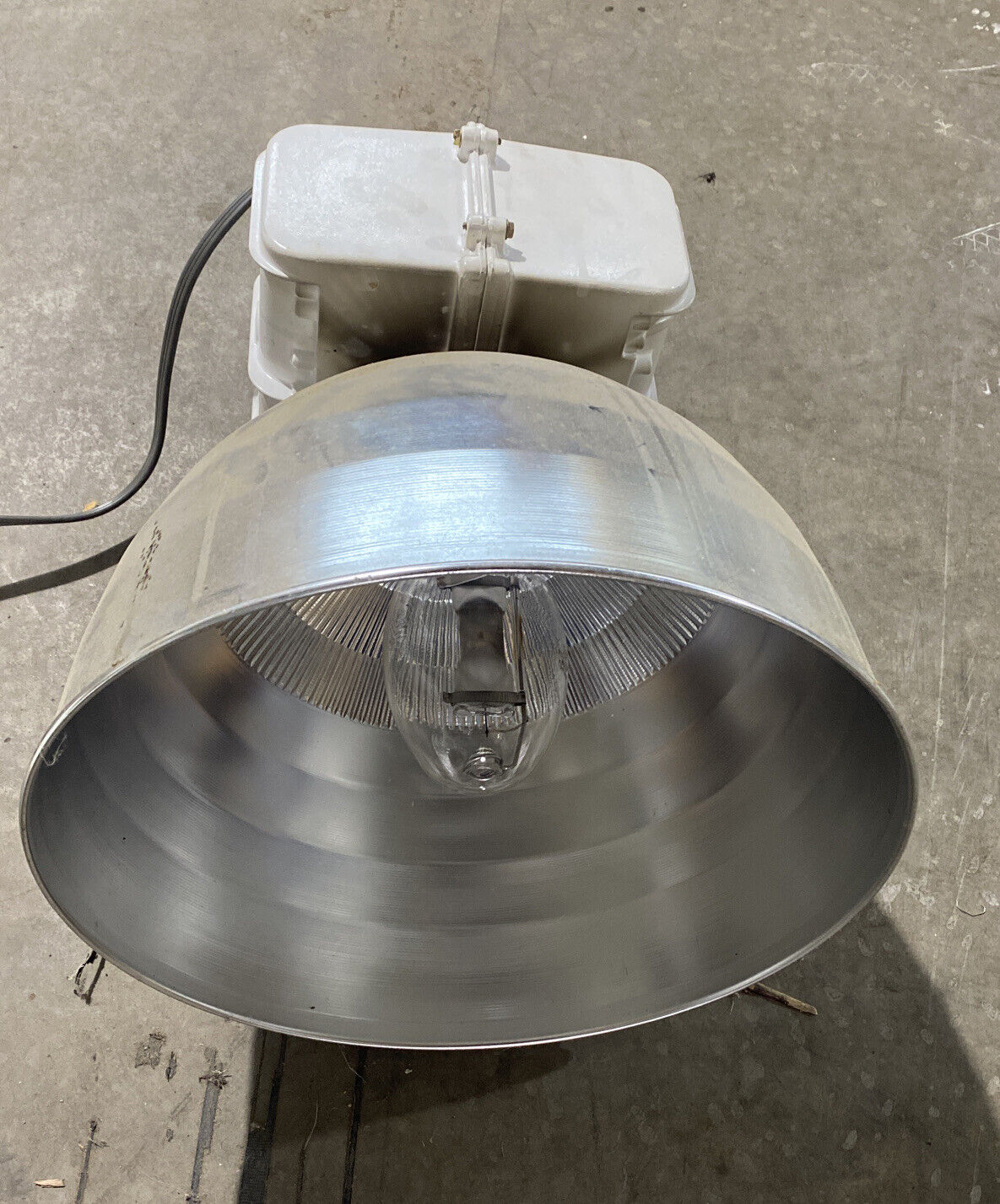 Lithonia HI-TEK M59 277v 400w - Hanger, Ballast, Reflector and Bulb