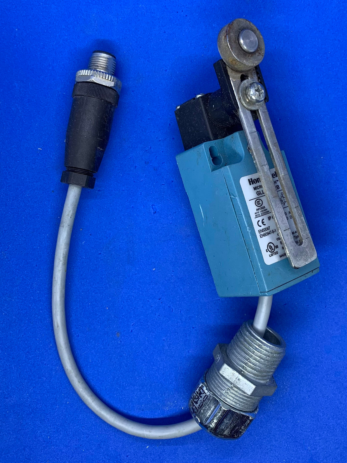 HONEYWELL S&C GLLA01A2B Limit Switch, Side Rotary, SPDT-1NO/1NC — EcoTech Solutions Inc.